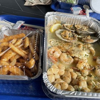 WHITE CAP FISH MARKET - Updated October 2025 - 143 Photos & 97 Reviews ...