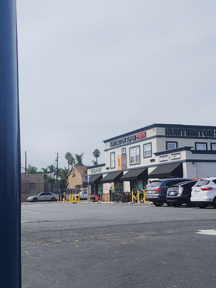 HUNTINGTON SUPER PAWN - Updated October 2025 - 66 Photos & 181 Reviews ...