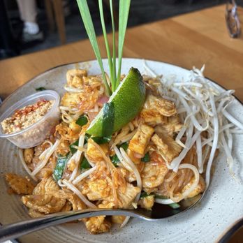 KIN LEN THAI NIGHT BITES - Updated February 2025 - 2591 Photos & 871 ...