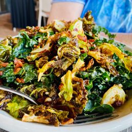 TRULAND BURGERS & GREENS - Updated May 2025 - 492 Photos & 597 Reviews ...