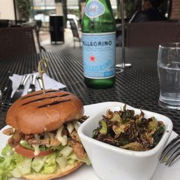 BODEGA ULTIMA - Updated December 2025 - 351 Photos & 232 Reviews - 353 ...