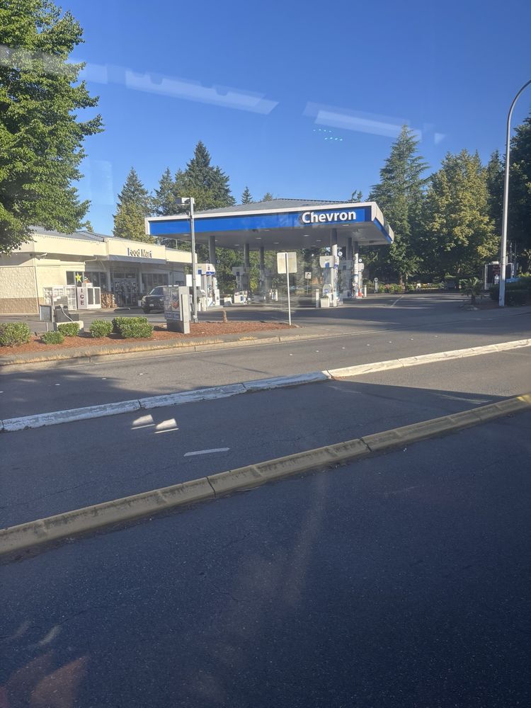 CHEVRON - Updated December 2025 - 20 Reviews - 2444 NE Bel Red Rd ...