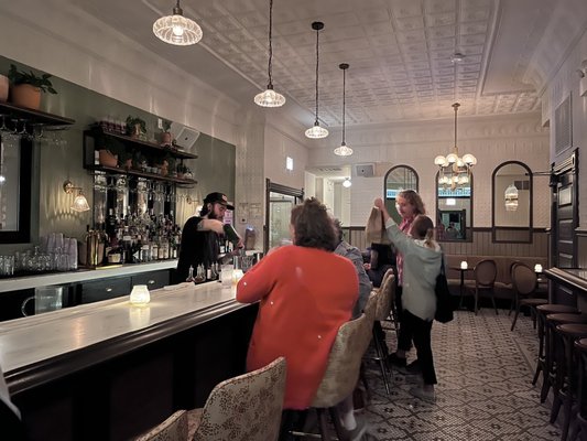 THE HI-LO - Updated October 2025 - 54 Photos & 52 Reviews - 1108 N ...