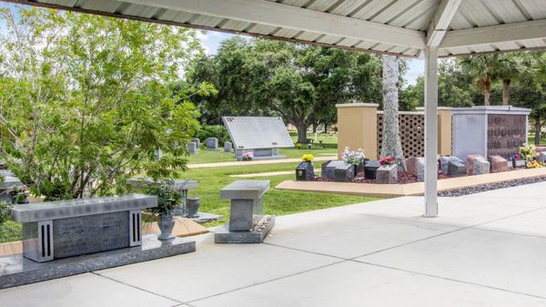 ROBERT TOALE AND SONS FUNERAL HOME AT PALMS MEMORIAL PARK - Updated ...