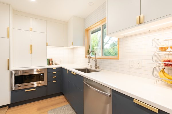 INSIDE OUT CONSTRUCTION - Updated January 2025 - 159 Photos & 29 ...