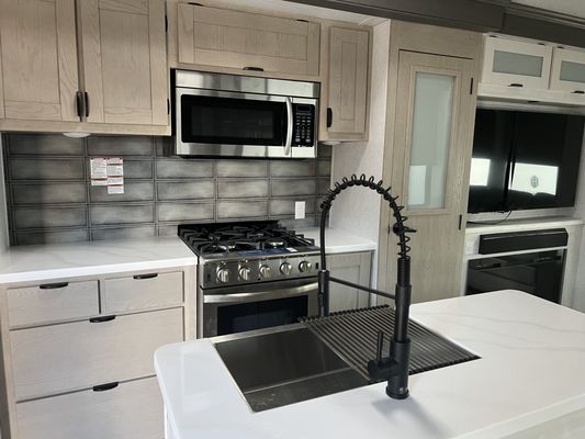 FUN TOWN RV GIDDINGS - Updated October 2025 - 29 Photos & 36 Reviews ...