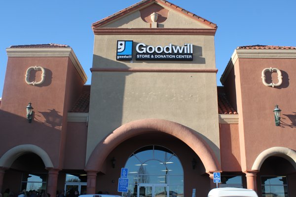 GOODWILL SOUTHERN CALIFORNIA RETAIL STORE & DONATION CENTER - Updated ...