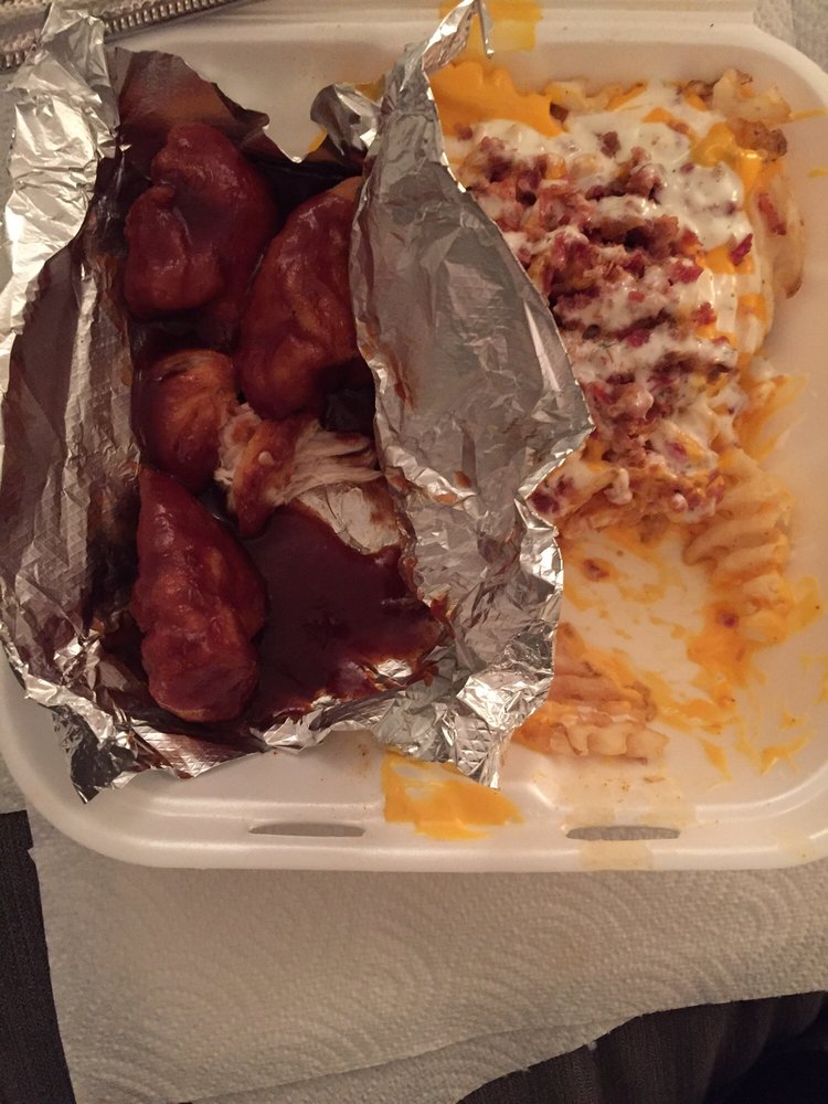 CANYON WINGS - Updated November 2024 - 37 Reviews - 219 E Beaver Ave ...