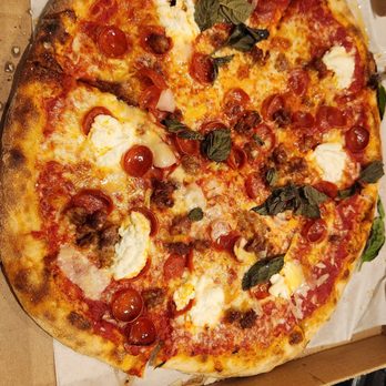 PIZZATA PIZZERIA - Updated June 2025 - 169 Photos & 137 Reviews - 240 S ...