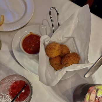 MODERN ON THE RAILS - Updated June 2025 - 245 Photos & 296 Reviews - 1 Station Plz, Mamaroneck ...