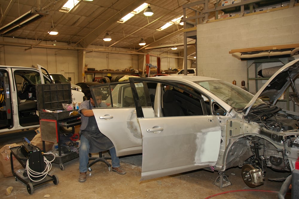 GUNN COLLISION CENTER - NORTHEAST - Updated July 2025 - 13 Photos & 21 ...