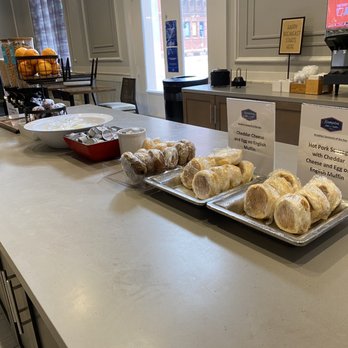 HAMPTON INN & SUITES BALTIMORE INNER HARBOR - Updated November 2024 ...