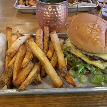 BELT LINE BREWERY & KITCHEN - Updated March 2025 - 249 Photos & 99 ...