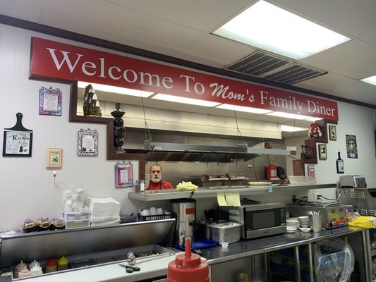 MOM’S FAMILY DINER - 109 Photos & 101 Reviews - 4101 S Mingo Rd, Tulsa ...