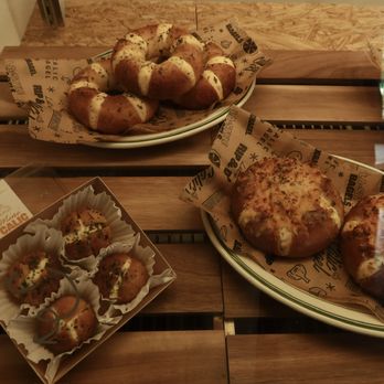 CALIC BAGEL - Updated March 2025 - 1351 Photos & 635 Reviews - 2748 W ...