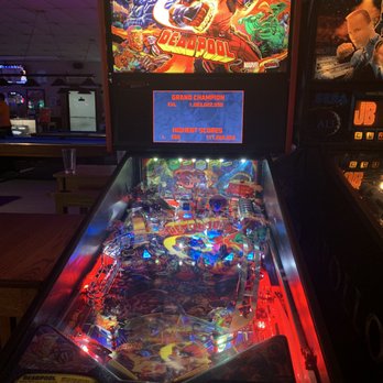 POCKETEER BILLIARDS AND BAR - Updated December 2025 - 262 Photos & 38 ...