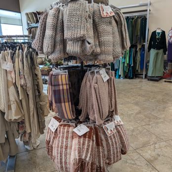 GW: A GOODWILL BOUTIQUE - Updated December 2025 - 41 Photos & 23 ...