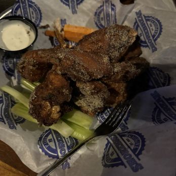 SHOREBREAK PIZZA & TAPHOUSE - Updated December 2025 - 649 Photos & 577 ...