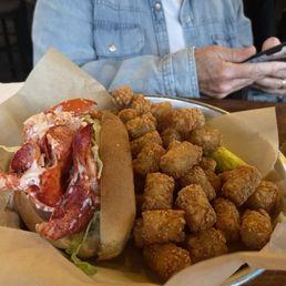 THE RED ROOSTER BAR & GRILL - Updated June 2025 - 147 Photos & 247 ...