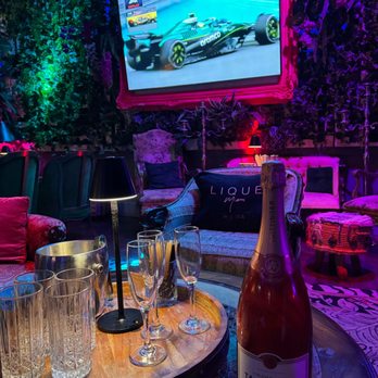 LIQUE MIAMI - Updated December 2025 - 552 Photos & 465 Reviews - 3957 ...