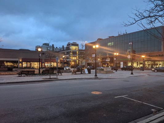 ELMHURST CITY CENTRE - Updated January 2026 - 147 N York St, Elmhurst ...