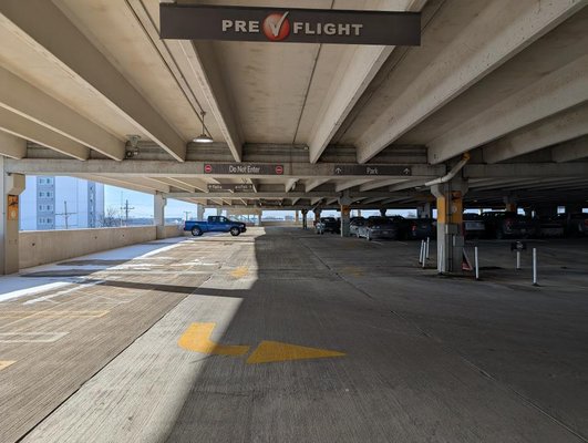 PREFLIGHT AIRPORT PARKING - Updated December 2025 - 161 Photos & 520 ...