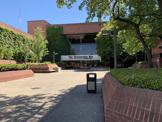 THE SACRAMENTO BEE - Updated January 2026 - 134 Photos & 638 Reviews ...