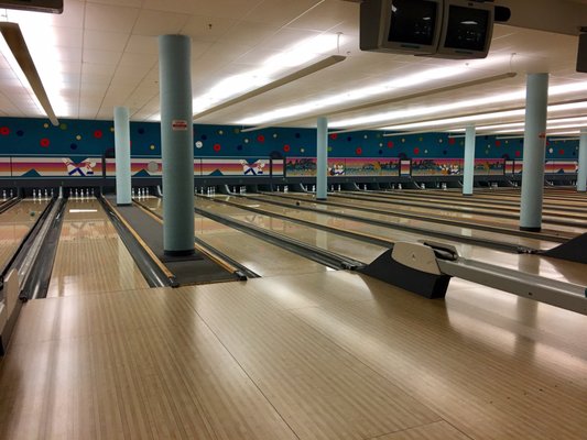 CHINOOK BOWLADROME - Updated January 2026 - 12 Photos - 1-6455 MacLeod ...