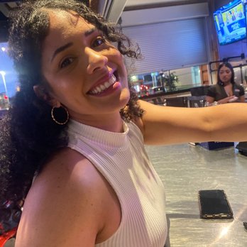 BOMBSHELLS RESTAURANT & BAR - Updated December 2025 - 90 Photos & 76 ...