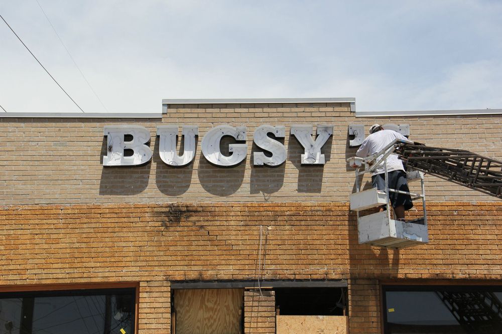 SIGN PLANET - Updated December 2025 - 14 Photos - 664 W Ash St ...