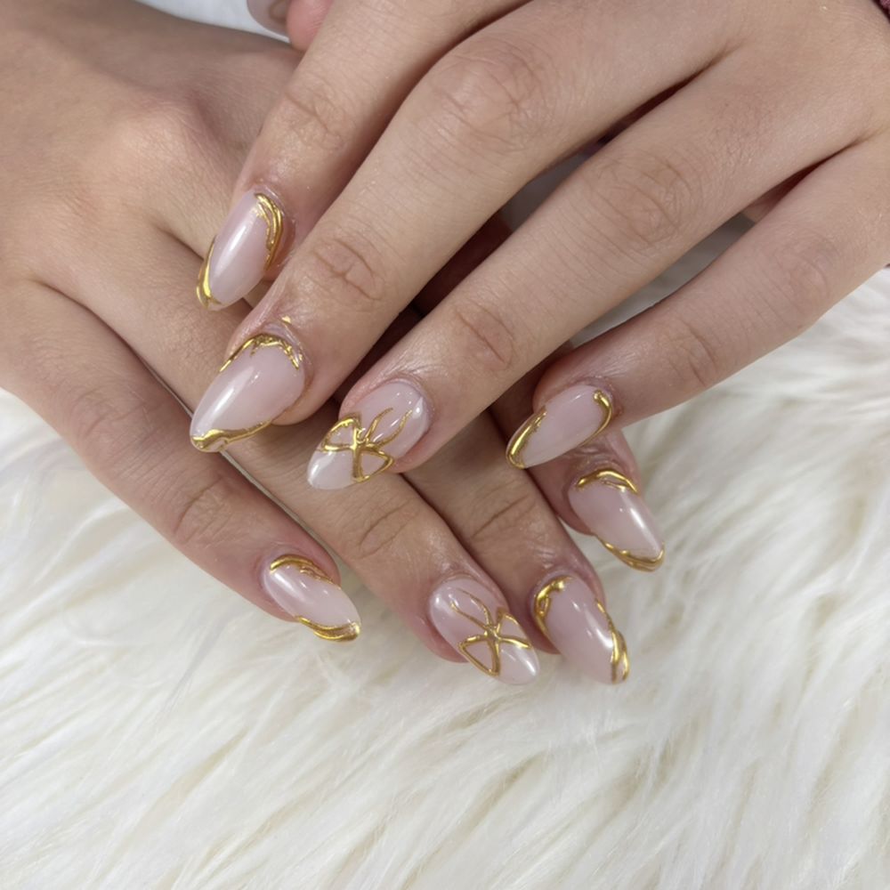 Solar nails store