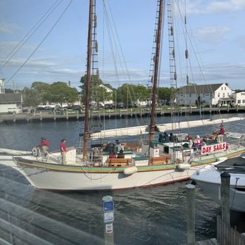 STEAMBOAT INN - Updated December 2025 - 75 Photos & 56 Reviews - 73 ...