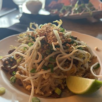 PAPAYA THAI CUISINE AND SUSHI BAR - Updated December 2025 - 156 Photos ...