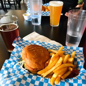 THE OASIS BAR AND GRILL - Updated June 2024 - 76 Photos & 167 Reviews ...