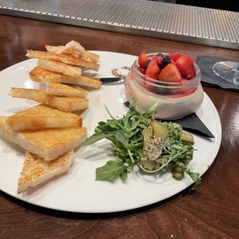 MONARCH KITCHEN & BAR - Updated July 2025 - 107 Photos & 113 Reviews ...