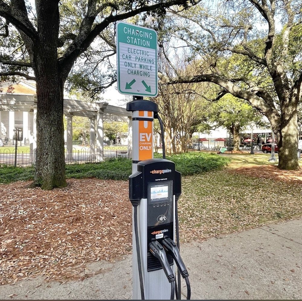 CHARGEPOINT EV STATION - CATHEDRAL PARK - 6 S Jackson St, Mobile ...