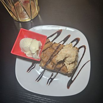 ININE BISTRO - Updated January 2026 - 323 Photos & 140 Reviews - 53 ...