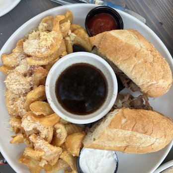 BARNYARD CRAFTHOUSE & EATERY - Updated January 2025 - 354 Photos & 416 ...