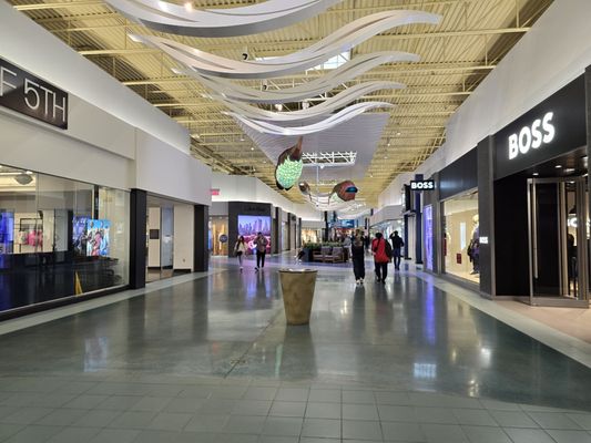 VAUGHAN MILLS - Updated October 2025 - 265 Photos & 184 Reviews - 1 ...