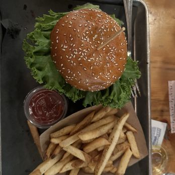 CHOMP KITCHEN AND DRINKS - Updated November 2025 - 366 Photos & 264 ...