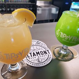 TIPSY PUTT - Updated September 2025 - 629 Photos & 385 Reviews - 301 W ...