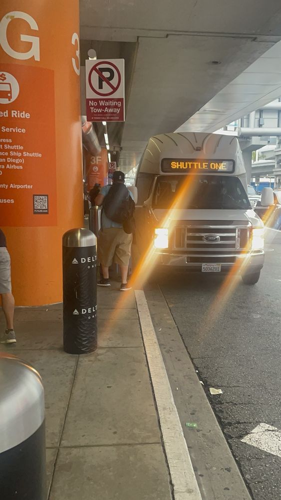SHUTTLE ONE - Updated August 2025 - 40 Reviews - 5250 W Century Blvd ...