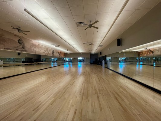 LA FITNESS - Updated December 2025 - 17 Reviews - 21044 US Hwy 281 N ...