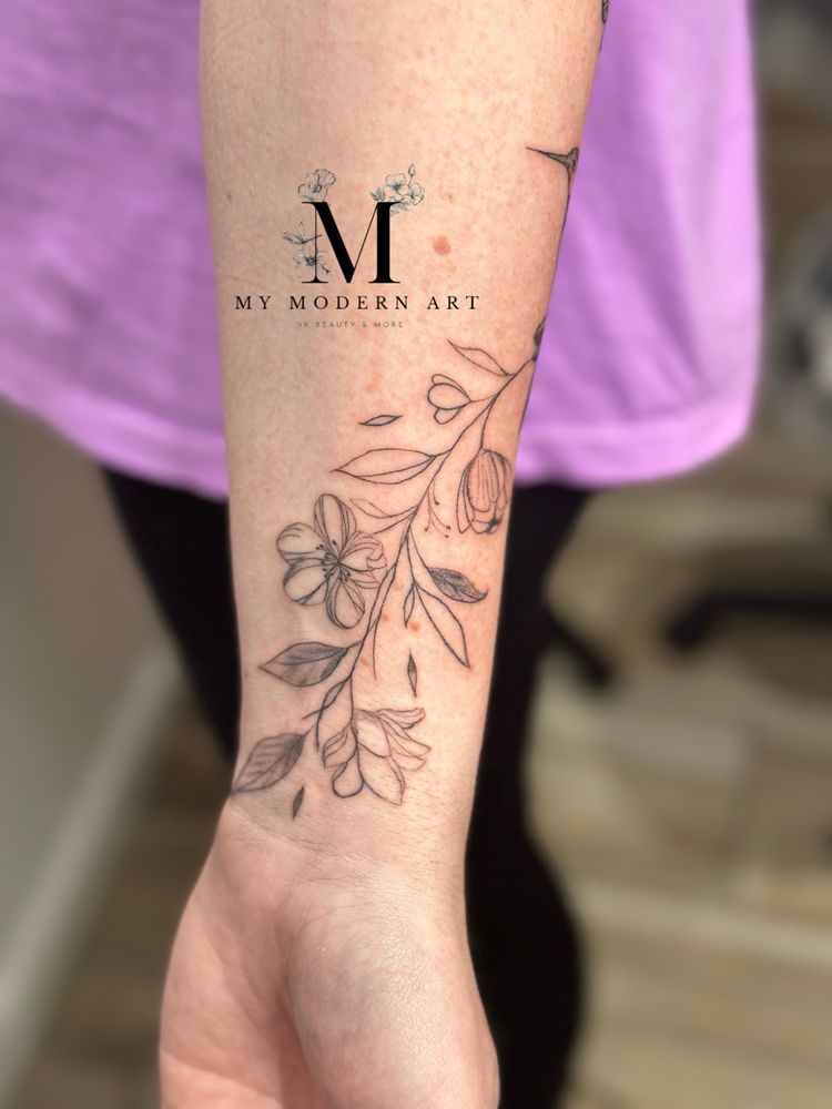 MODERN NAILS - Updated January 2026 - 193 Photos & 18 Reviews - 8240 ...