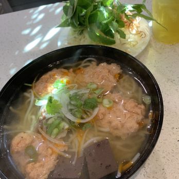 HUE KITCHEN - Updated March 2024 - 233 Photos & 82 Reviews - 413 N ...