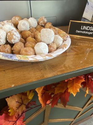 EVERGREEN DERMATOLOGY - Updated September 2025 - 11 Photos - 21 Hayden ...