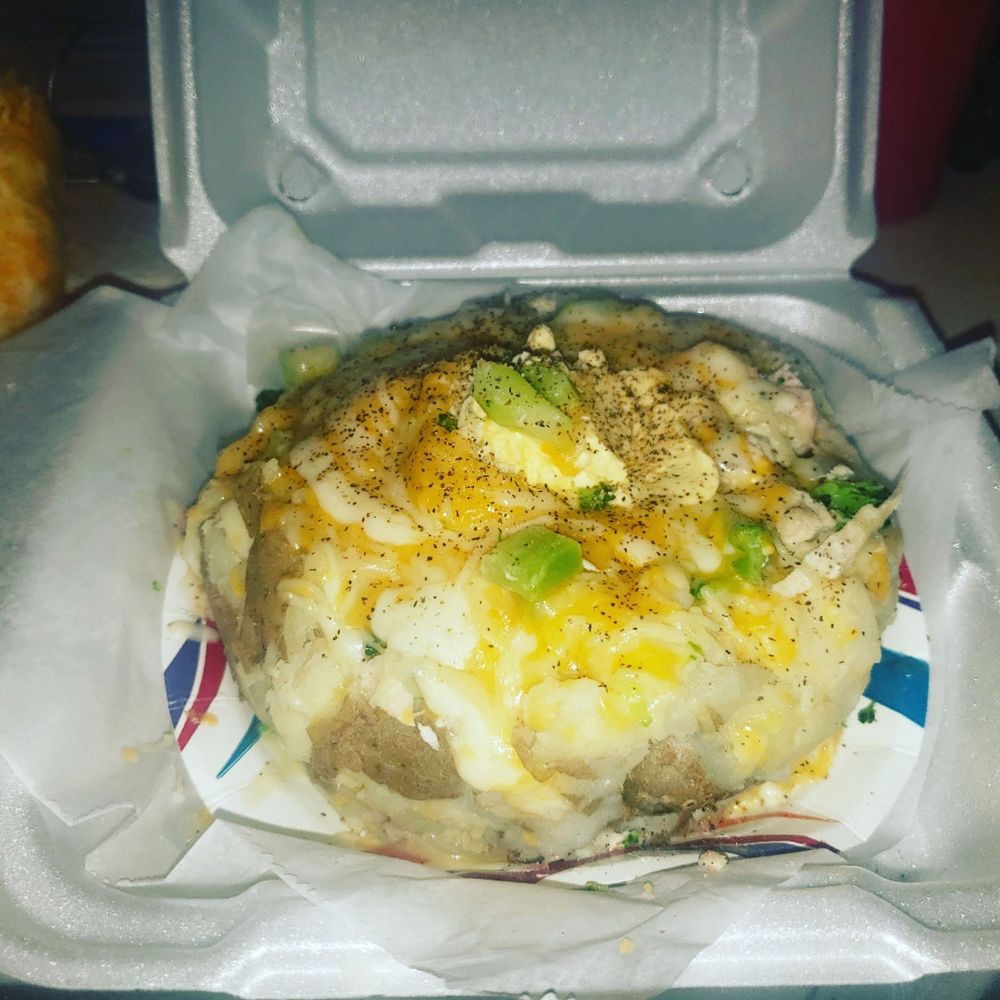 Photos of MO’S POTATO PALACE - Updated August 2024 - 16 Photos ...