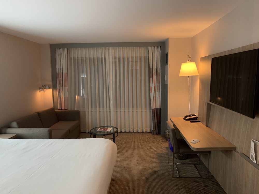 NOVOTEL - 40 Photos & 39 Reviews - 1180 Rue de la Montagne, Montréal ...