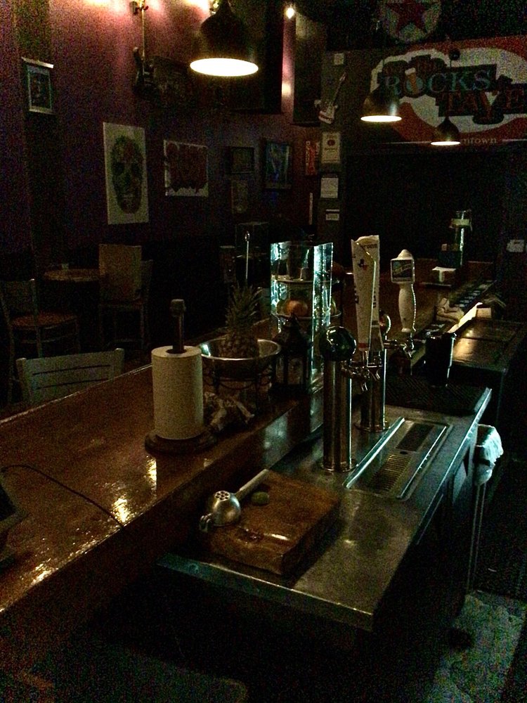 ON THE ROCKS TAVERN - Updated July 2025 - 12 Photos - 1002 Iturbide St ...