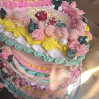 DOS CHRIS’ BAKERY & CHARCUTERIE - Updated August 2025 - 207 Photos ...